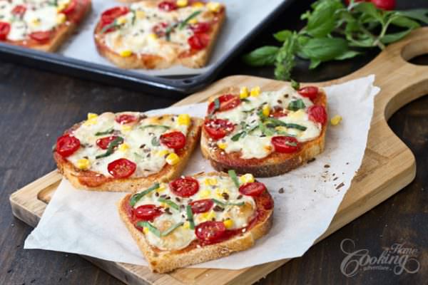 Quick and Easy Bread Pizza