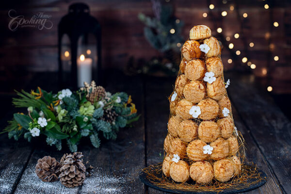 Croque en Bouche or Croquembouche - French Dessert
