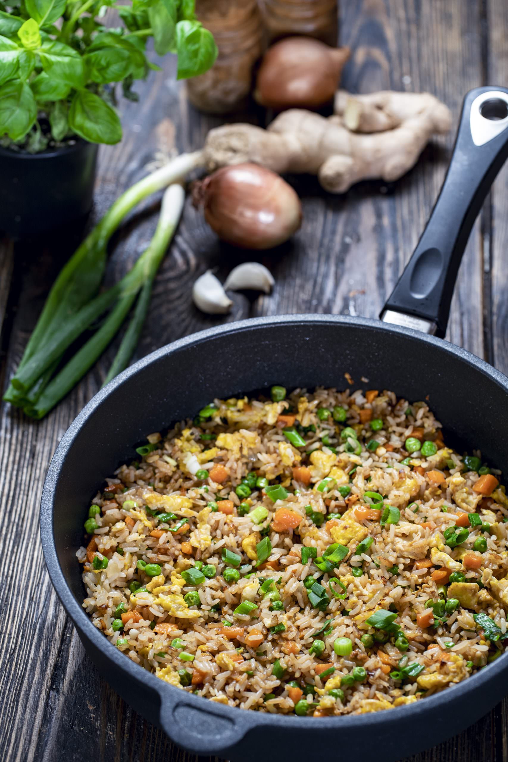 Easy Fried Rice Recipe - Chinese Fried Rice with Scrambled Eggs