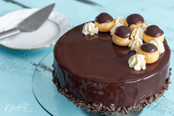 Profiterole Cake - Brownie, Profiteroles and Chocolate Mousse