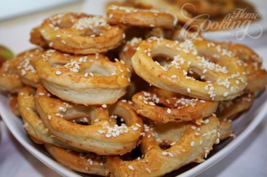 Sesame and Cheese Pretzels